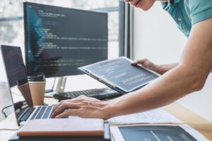 Créer une application mobile : Méthodes, outils et étapes clés | webNdev
